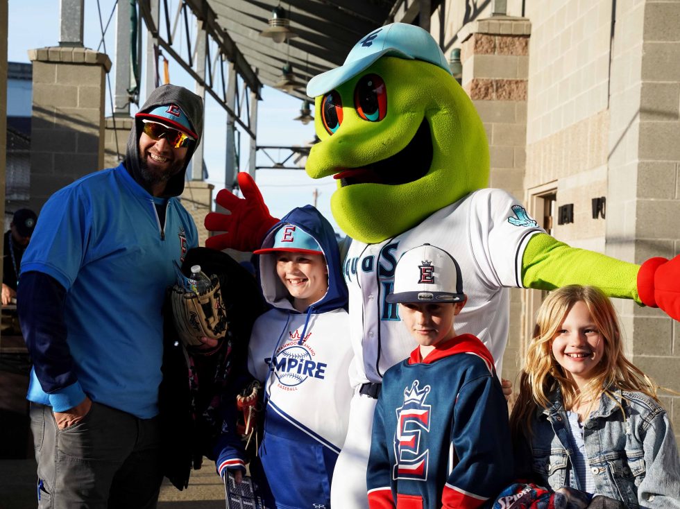 Event Recap: Everett AquaSox’s opening week welcomes thousands to ...